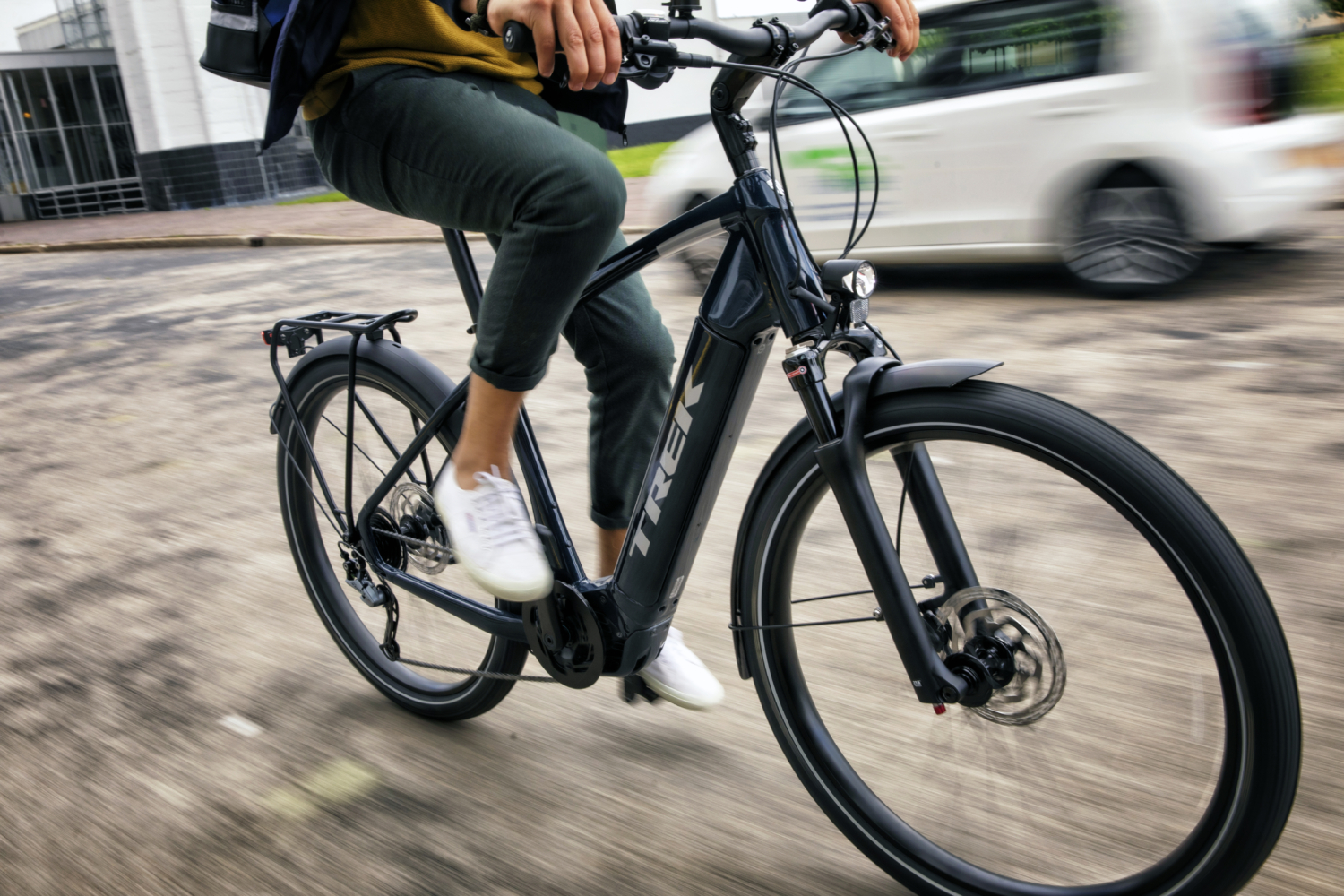 Een elektrische fiets met fietsketting of met riemaandrijving? - Tinus ...